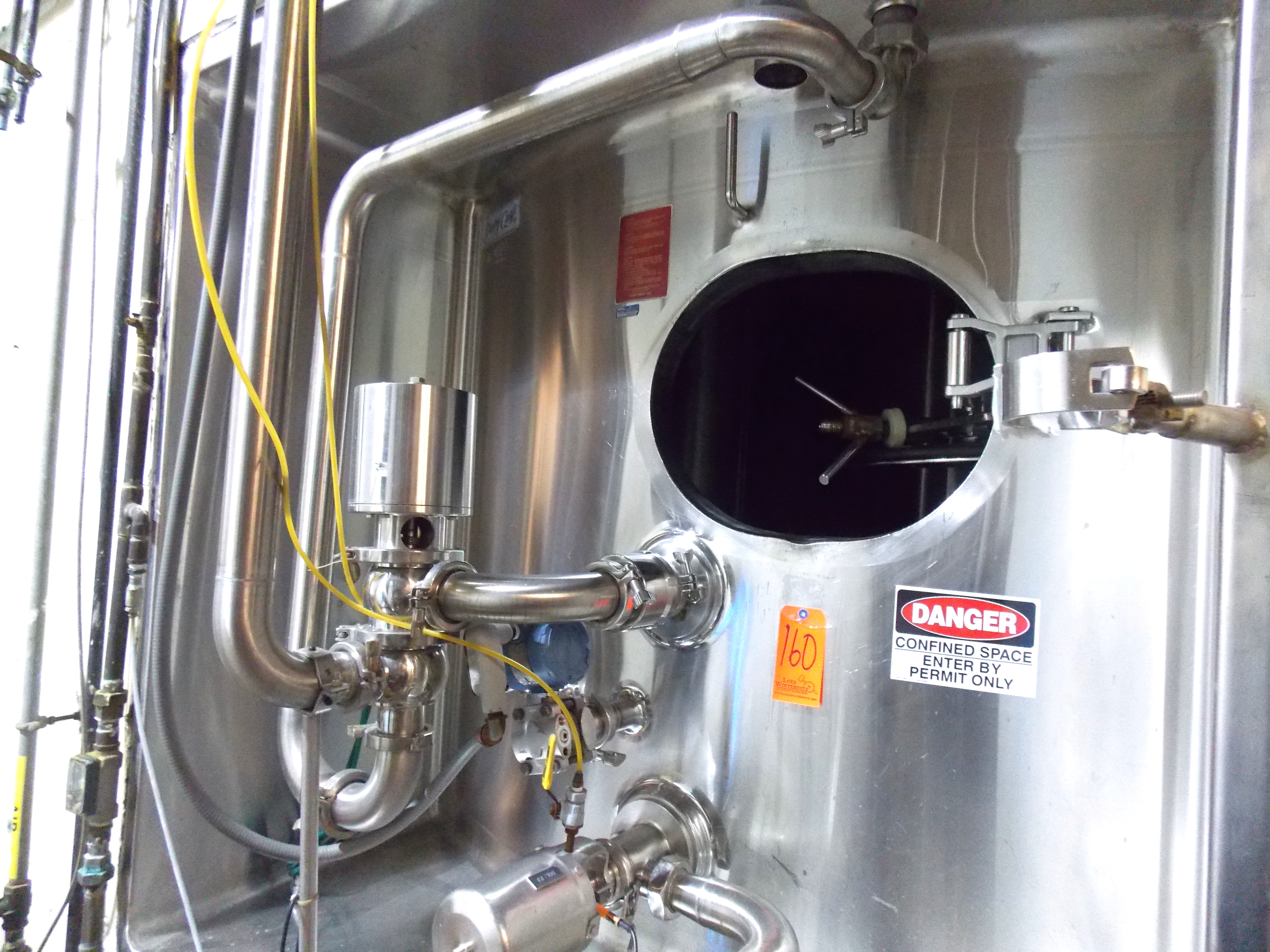 Dairy Craft 6,000 Gallon Stainless Vertical Silo with Agitator - United ...