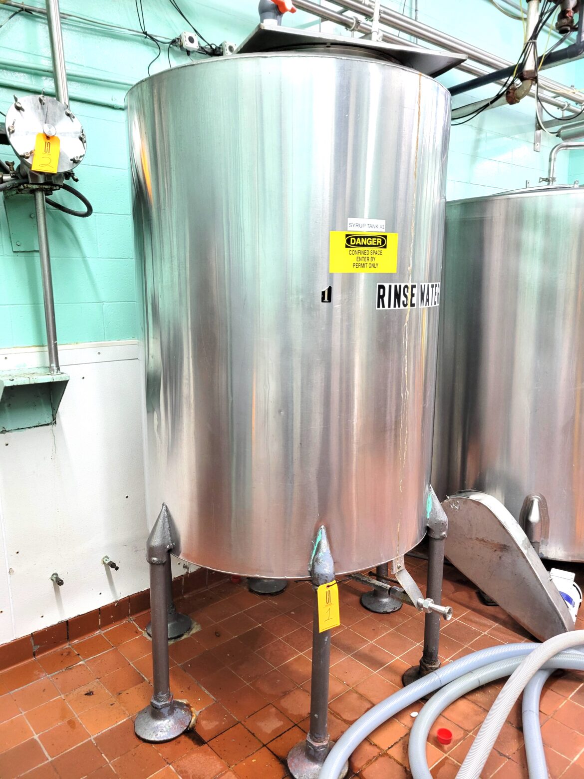 500 Gallon Stainless Steel Storage Tank - United Food & Beverage