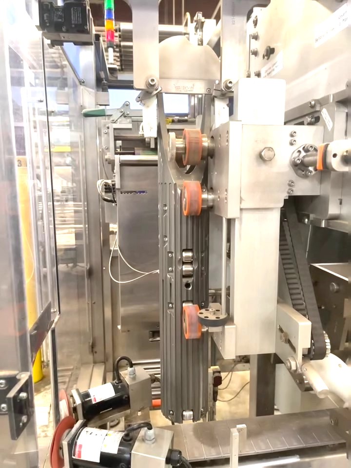 PDC R300 Full Body Sleeve Labeler or Tamper Evident Neck Bander ...